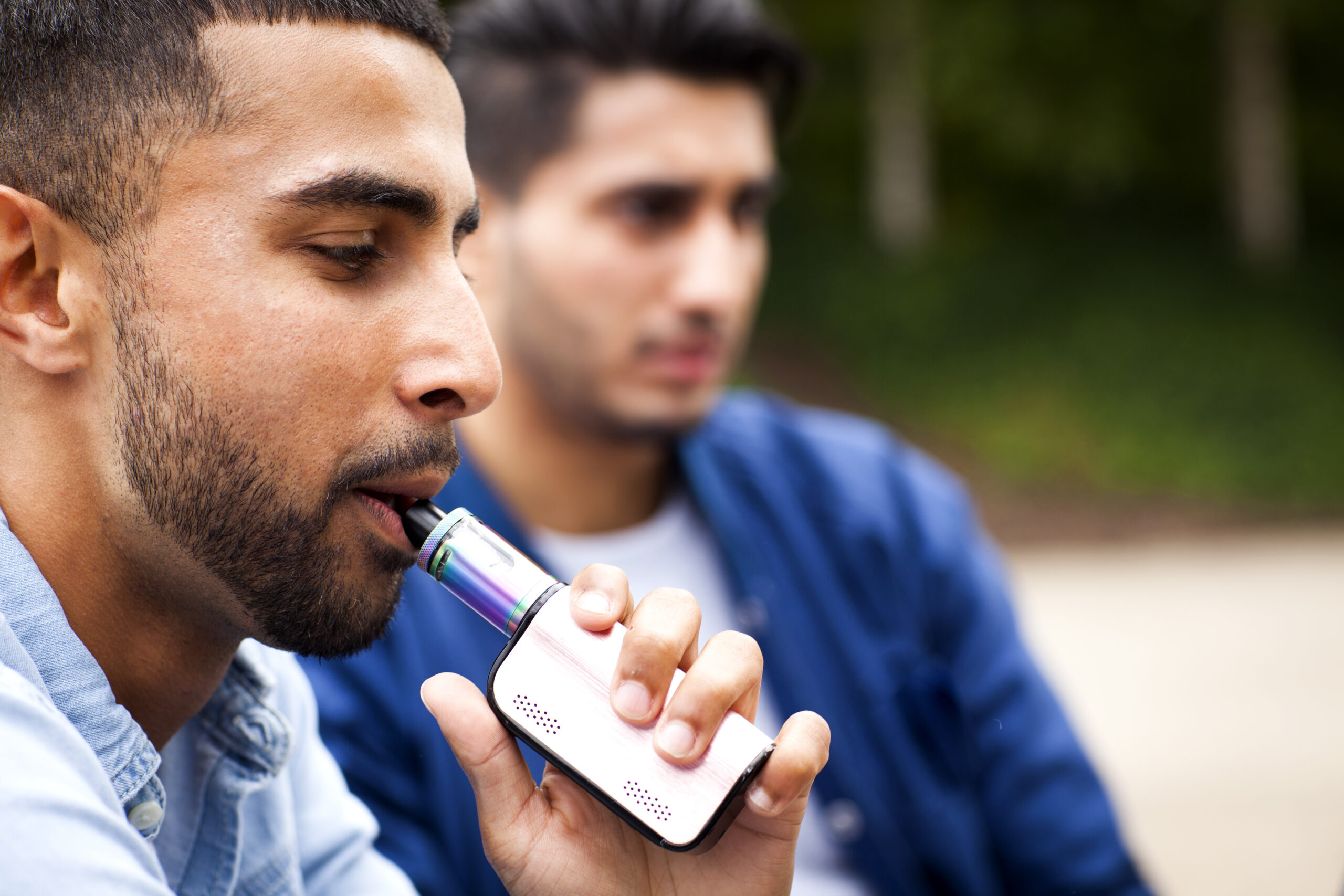 Quitting e-cigarettes vs tobacco: what motivates people to stop? | BIT